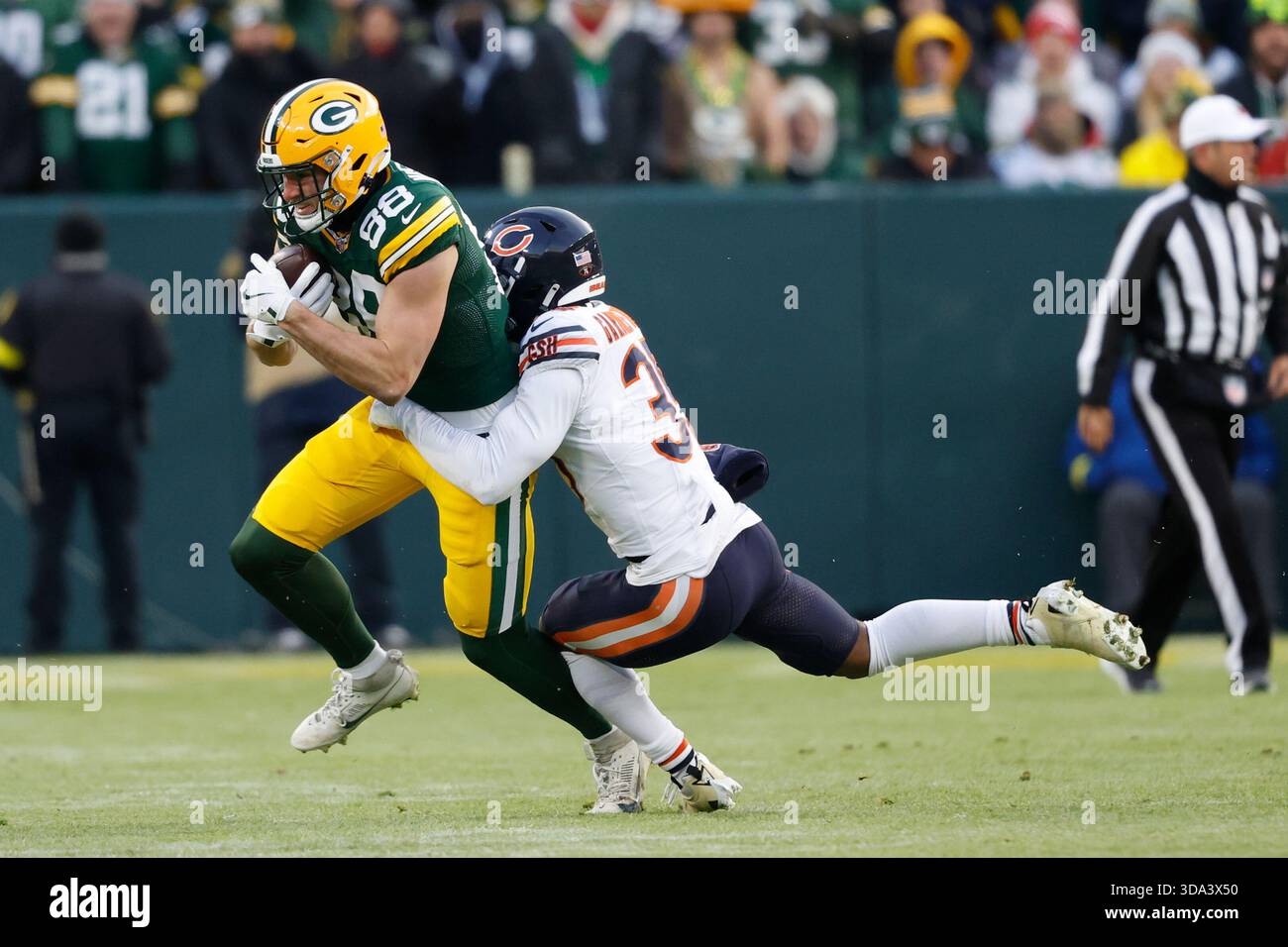 Green Bay Packers tight end Luke Musgrave (88) runs with the ball ...