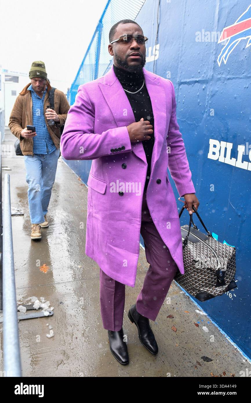 Cincinnati Bengals defensive end Joseph Ossai arrives at Highmark ...