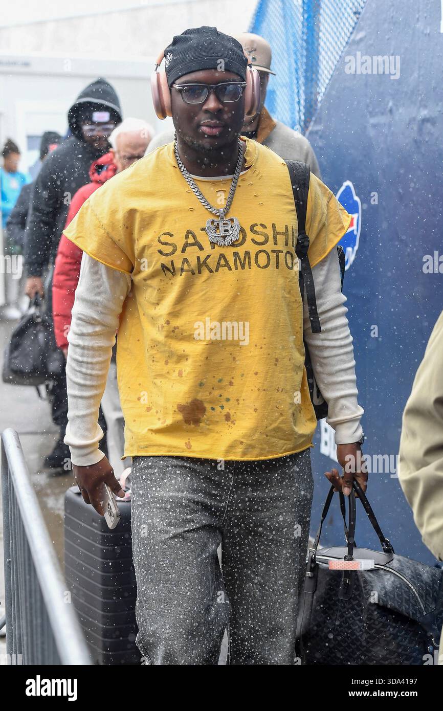 Cincinnati Bengals safety Jordan Battle arrives at Highmark Stadium ...