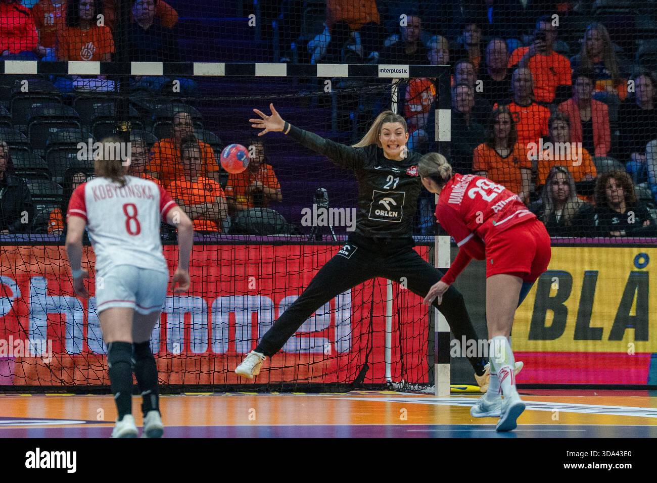 ROTTERDAM, NETHERLANDS - DECEMBER 8: Barbara Zima of Poland during the ...