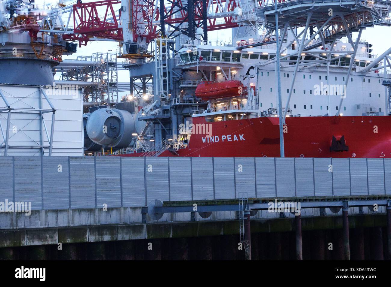 Hull, East Yorkshire. December 8th 2025 Wind Peak an offshore support ...