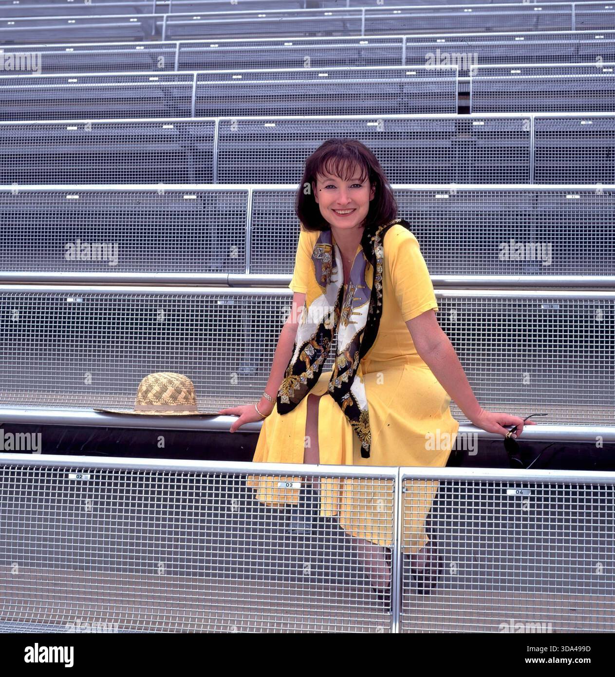 ARCHIV: Gaby Albrecht Sängerin Gaby Albrecht auf der BUGA Bundesgartenschau in Magdeburg , 1999 ...
