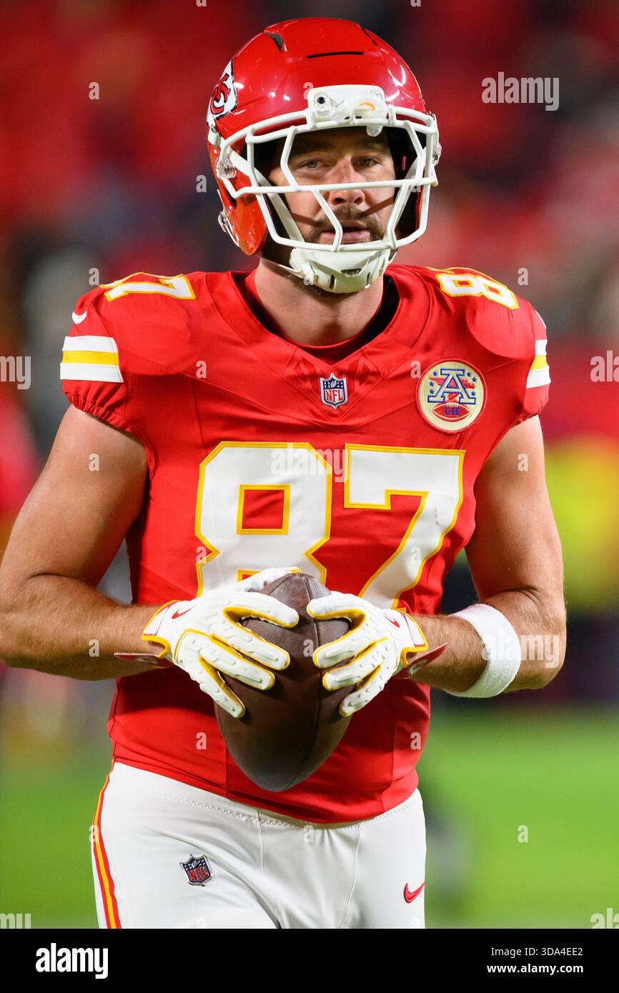 Kansas City Chiefs tight end Travis Kelce runs a drill during warmups ...