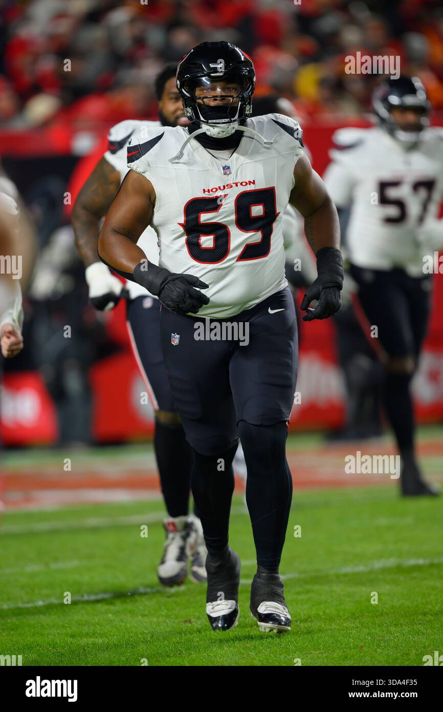 Houston Texans guard Ed Ingram comes onto the field during ...