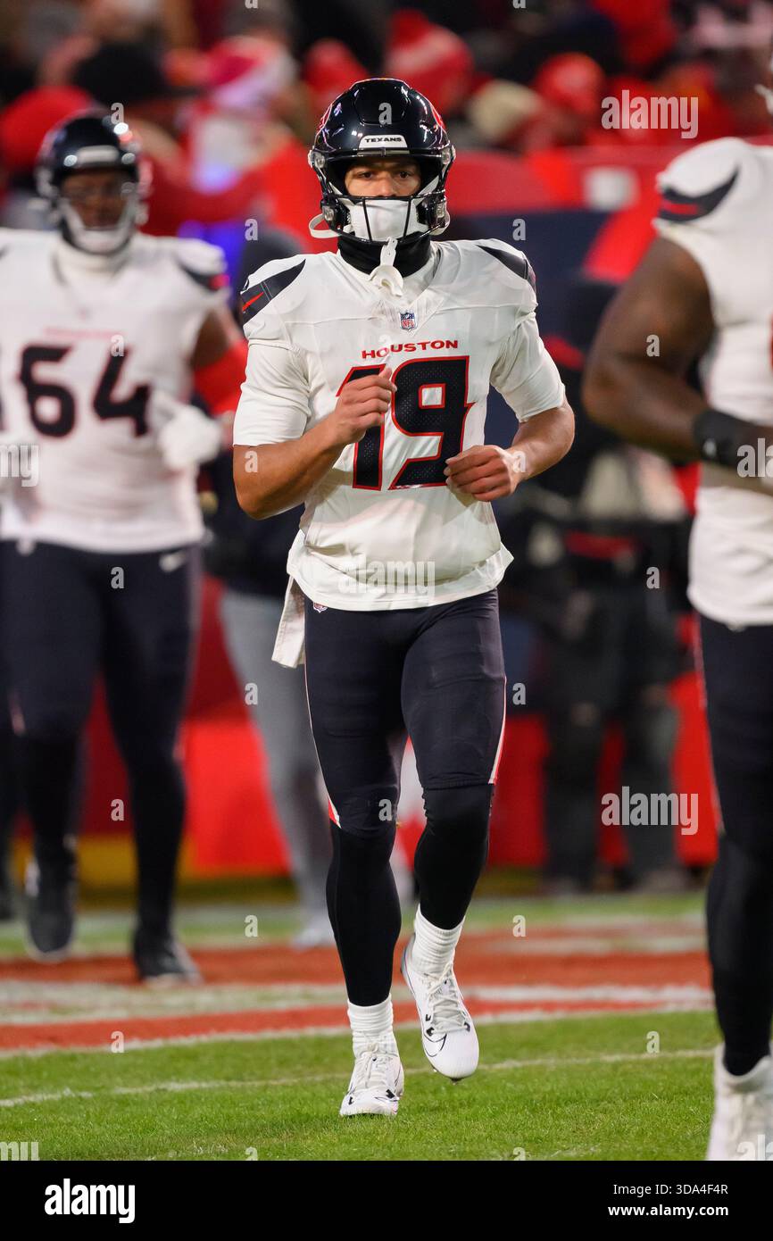 Houston Texans wide receiver Xavier Hutchinson comes onto the field ...