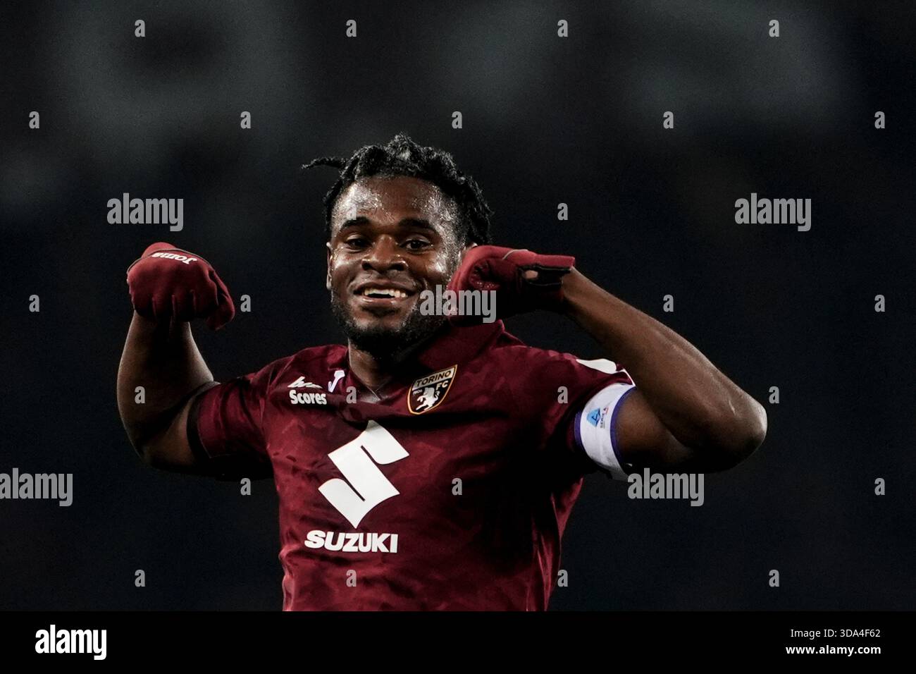Torino's Duvan Zapata celebrates after scoring his side's second goal ...