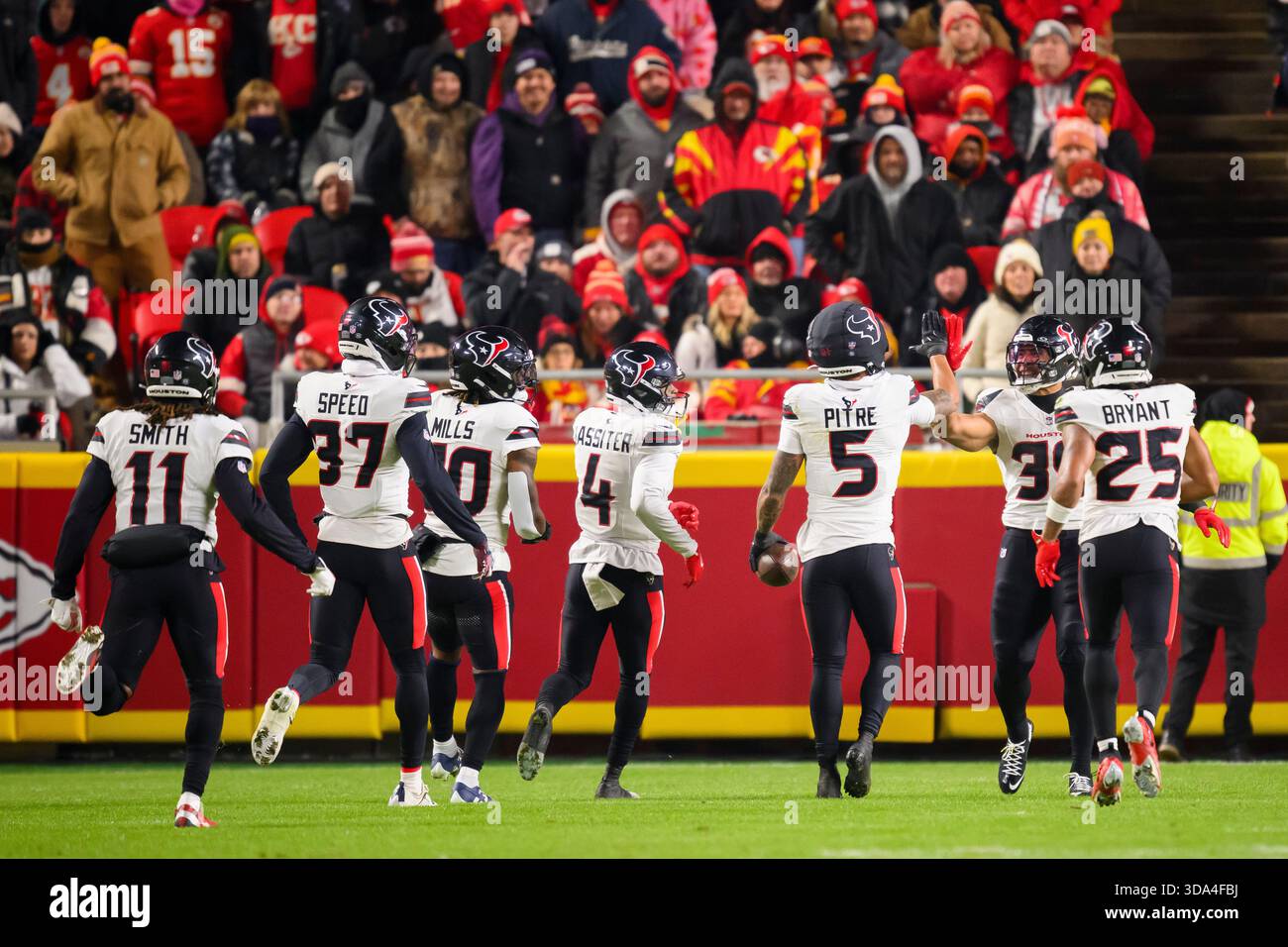 Houston Texans safety Jalen Pitre (5) celebrates an interception with ...