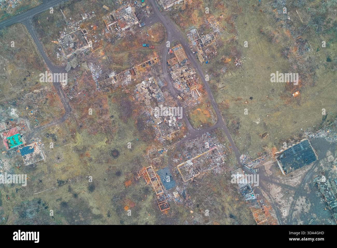 Destroyed houses debris block hi-res stock photography and images - Alamy