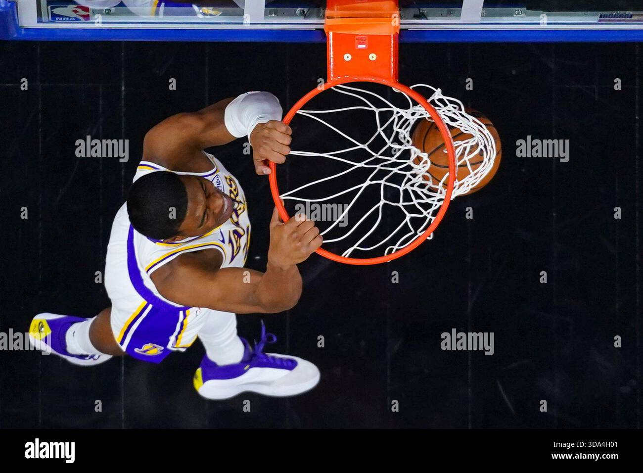 Los Angeles Lakers' Rui Hachimura dunks the ball during an NBA ...