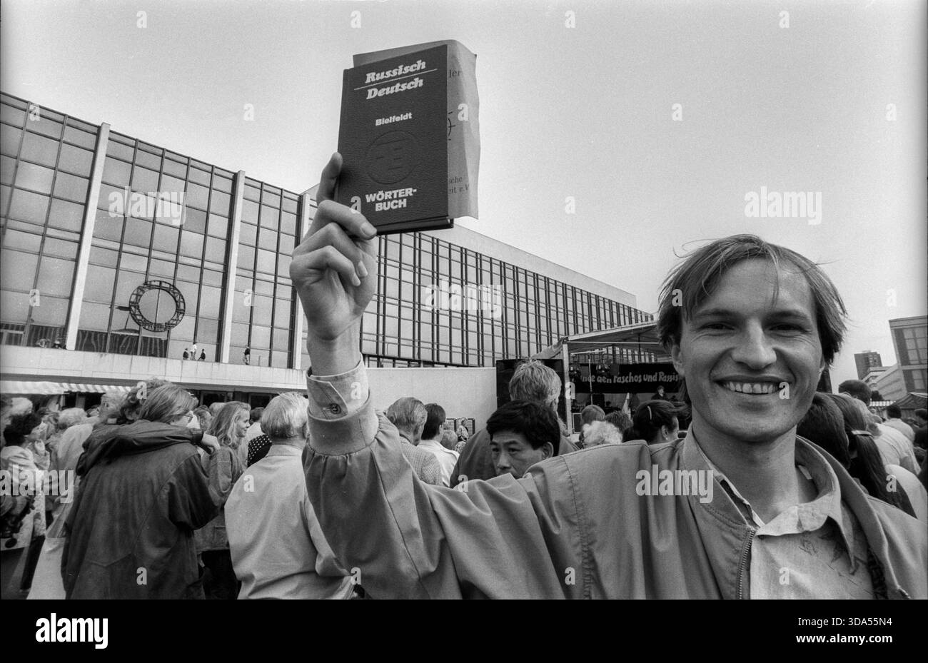 Germany, Berlin, 13.09.1992, Marx-Engels-Platz, Palace of the Republic ...