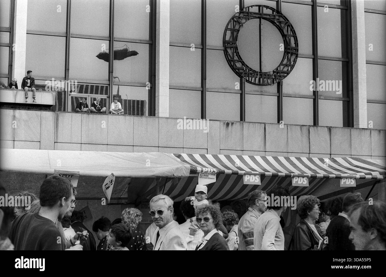Germany, Berlin, 13.09.1992, PDS stand at the Palace of the Republic ...