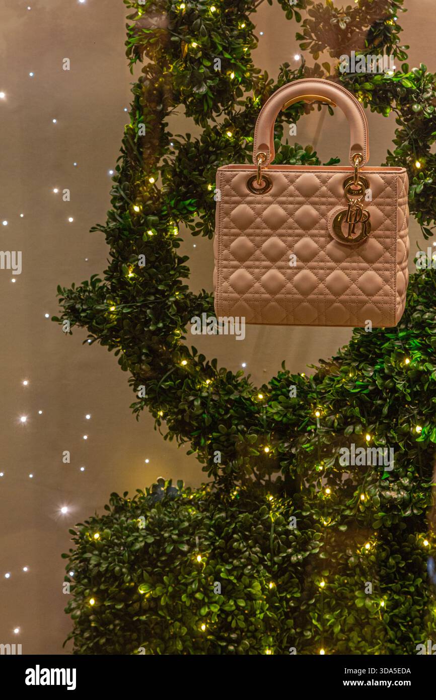 Christmas window dior store hi-res stock photography and images - Alamy
