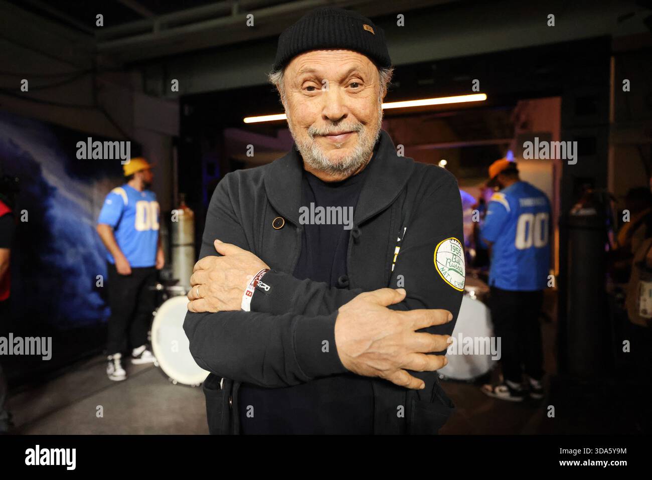 Billy Crystal attends an NFL football game between the Los Angeles ...