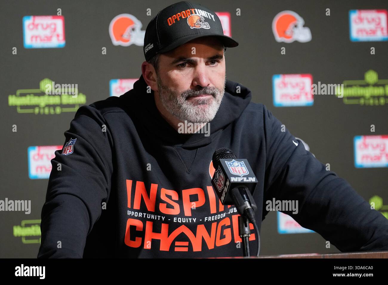 Cleveland Browns head coach Kevin Stefanski speaks during a news ...