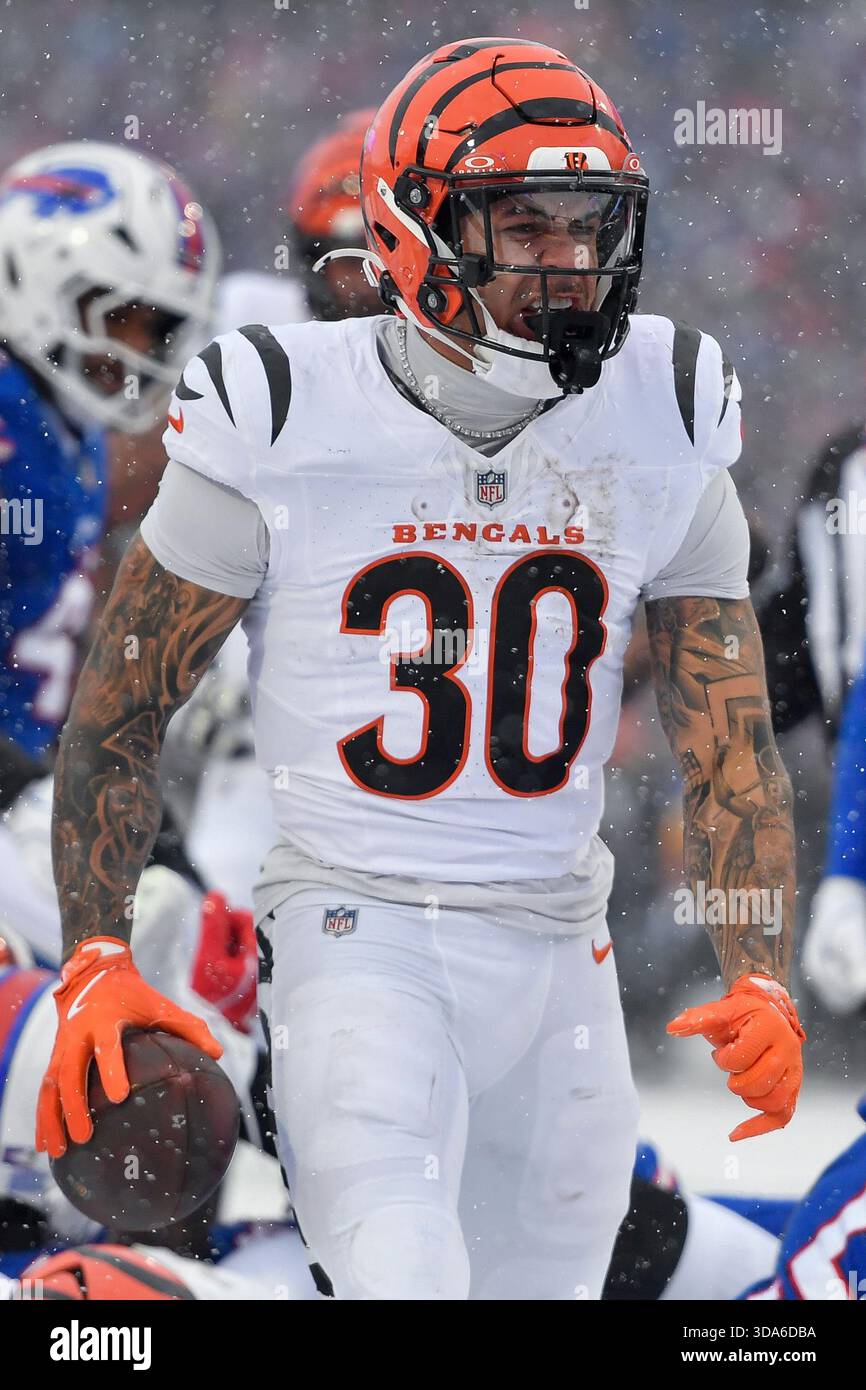 Cincinnati Bengals running back Chase Brown (30) celebrates after ...