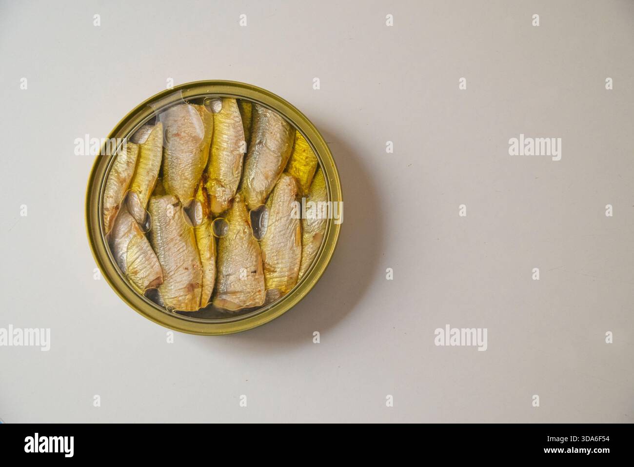 Sardinas can hi-res stock photography and images - Alamy