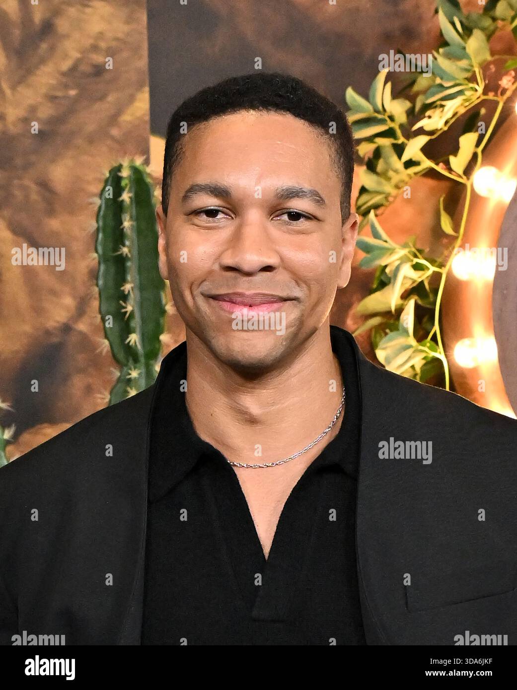 Los Angeles, USA. 08th Dec, 2025. Aaron Moten arriving to Amazon Prime ...
