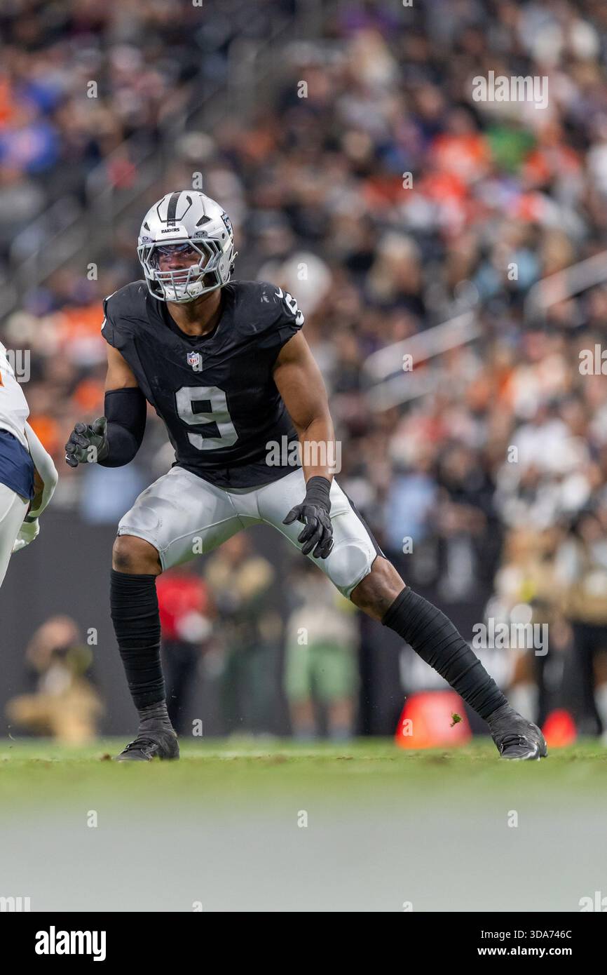 Las Vegas Raiders defensive end Tyree Wilson (9) against the Denver ...