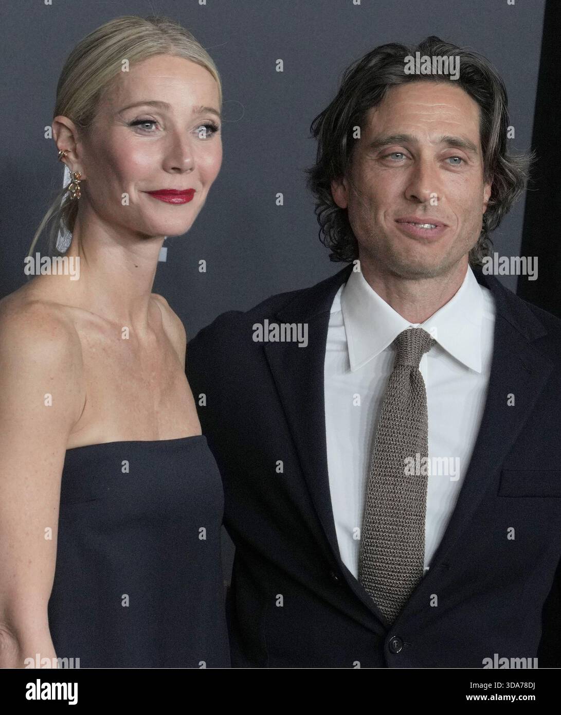(L-R) Gwyneth Paltrow and Brad Falchuk at the A24's MARTY SUPREME Los ...