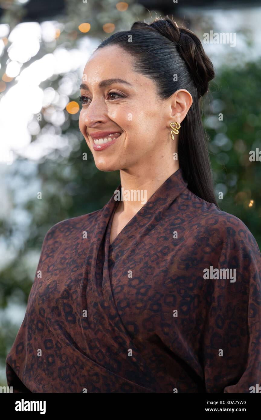 Actress Oona Chaplin attends the "Avatar: Fire and Ash" photocall at ...