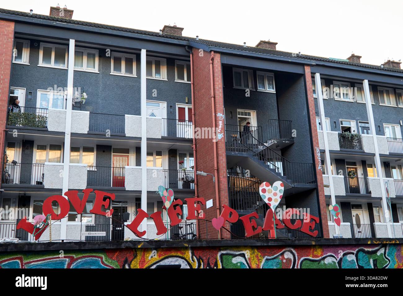 Social housing flats dublin ireland hi-res stock photography and images ...
