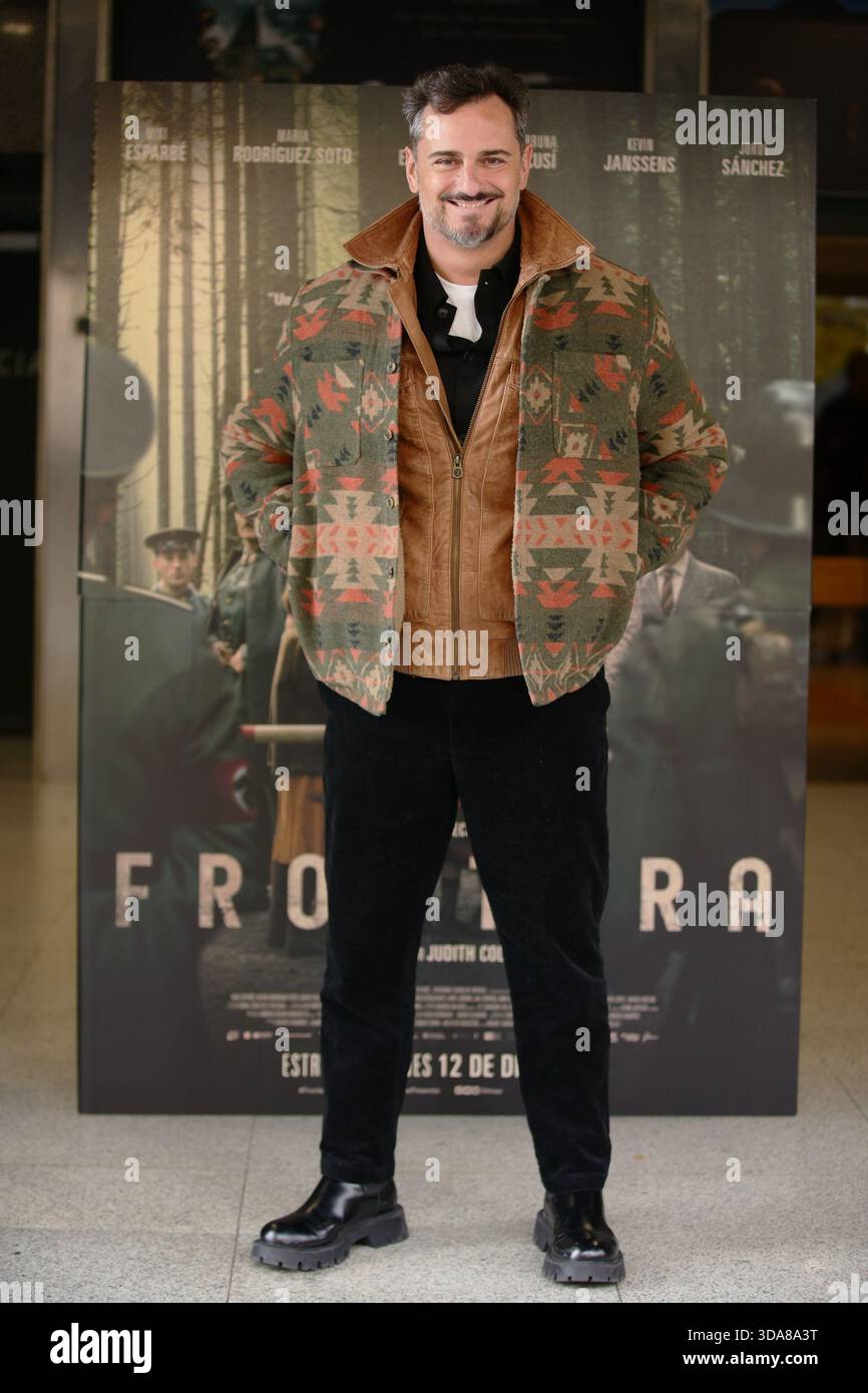 Actor Asier Etxeandia attends the photocall of the film "Frontera" at ...