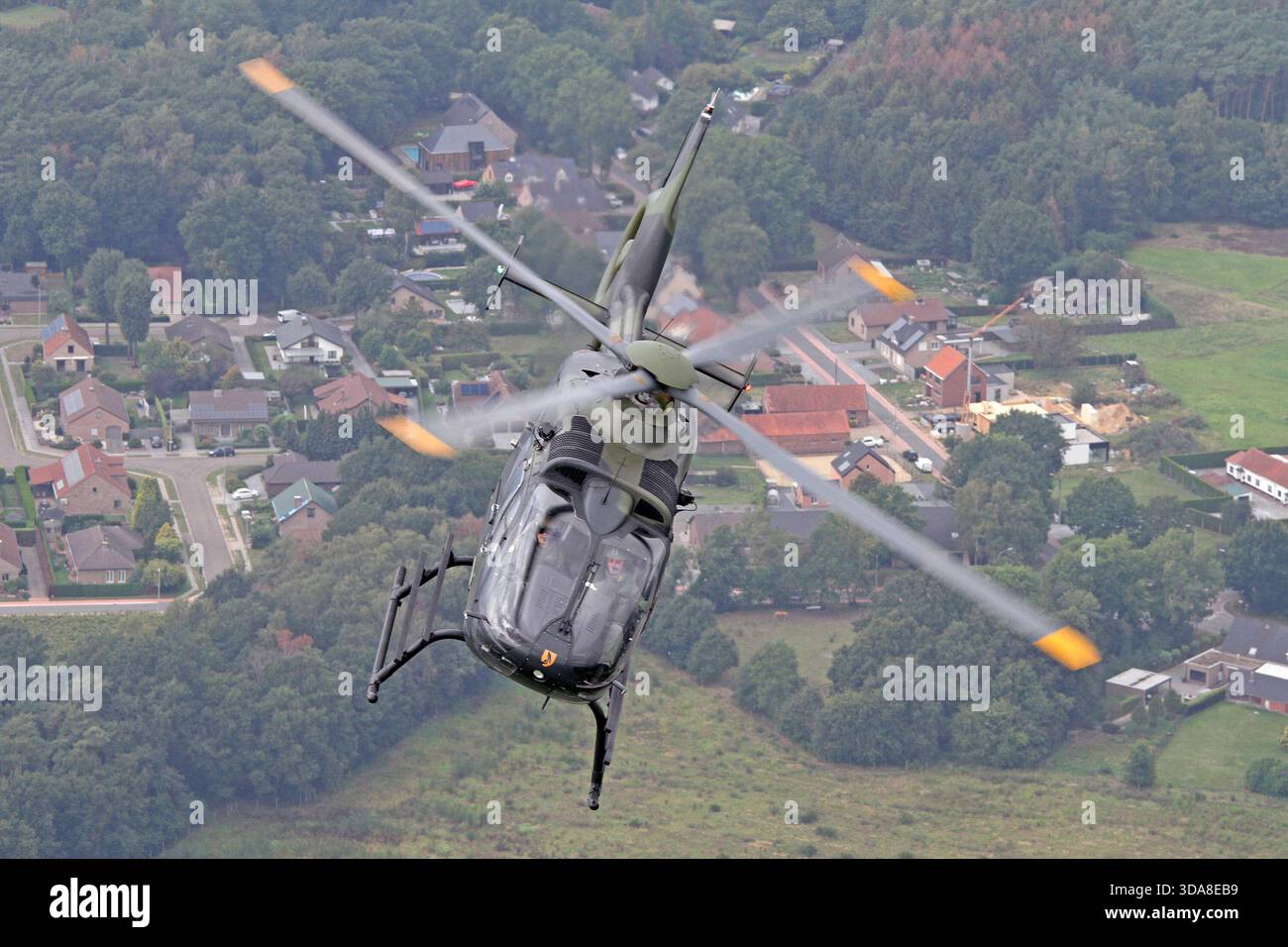Air-to-air photograph of German Army Eurocopter EC 135T1 helicopter ...