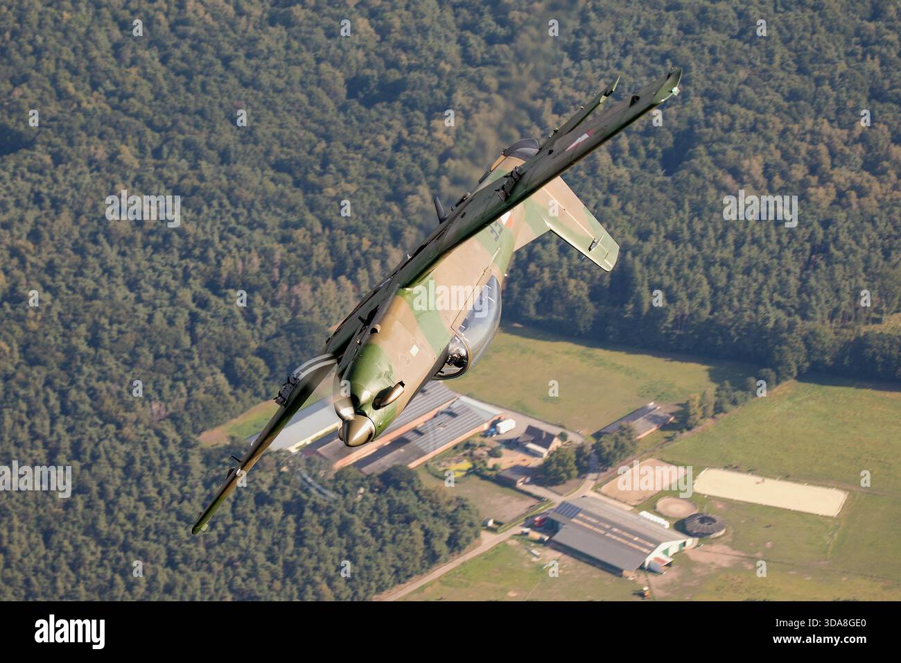 Air-to-air image of an Austrian Air Force Pilatus PC-7, registration 3H ...