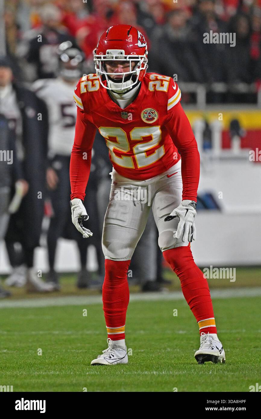 Kansas City Chiefs cornerback Trent McDuffie (22) gets set on defense ...
