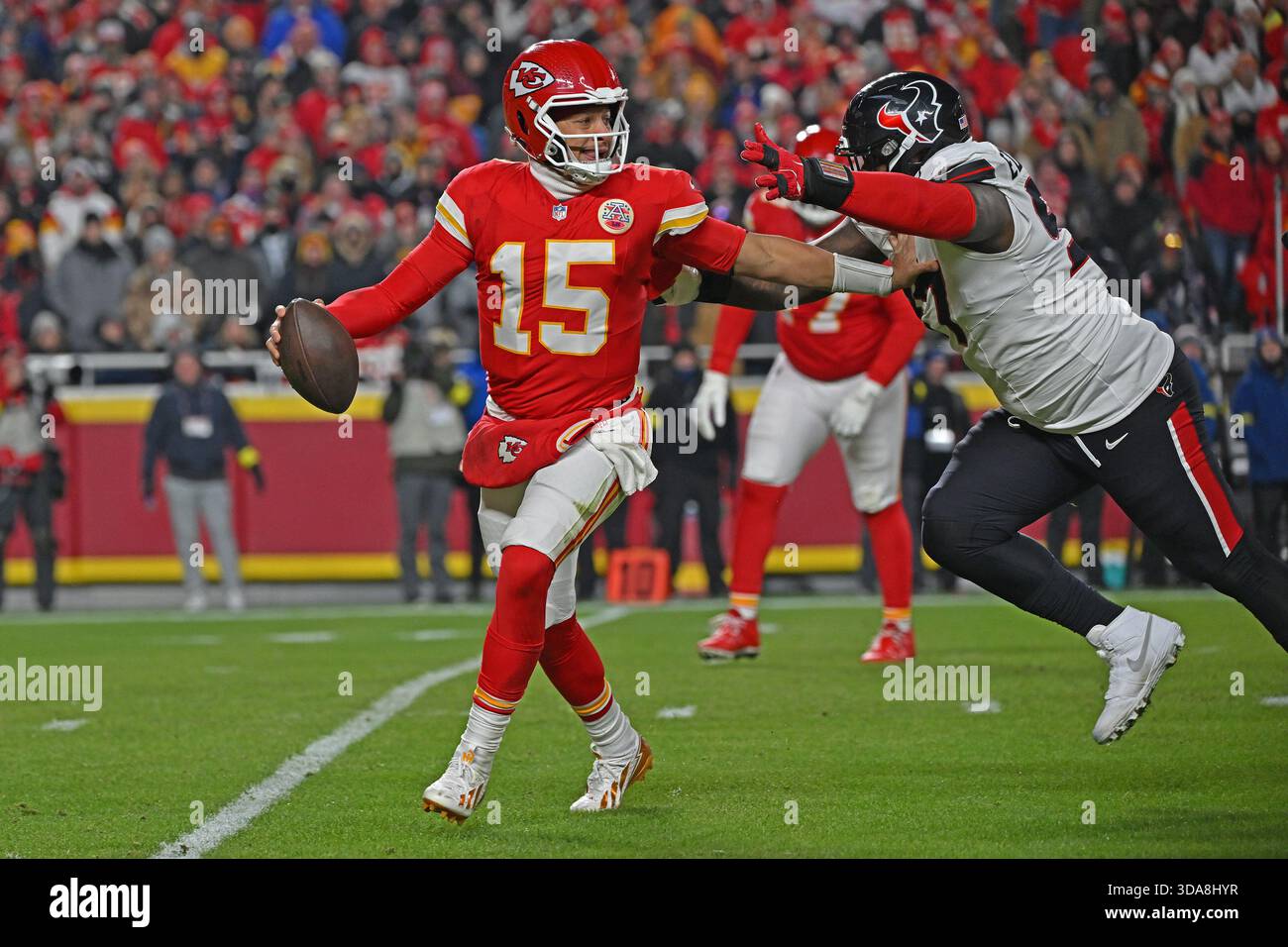 Kansas City Chiefs quarterback Patrick Mahomes (15) gets pressure form ...
