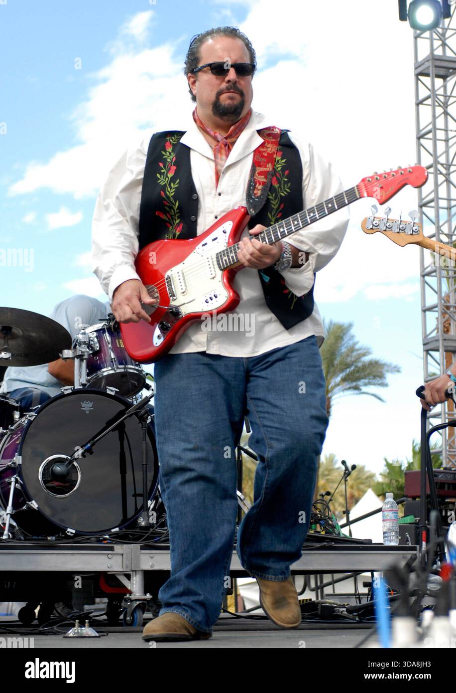 Raul Malo, lead singer of The Mavericks, 60, died on December 8, 2025 ...