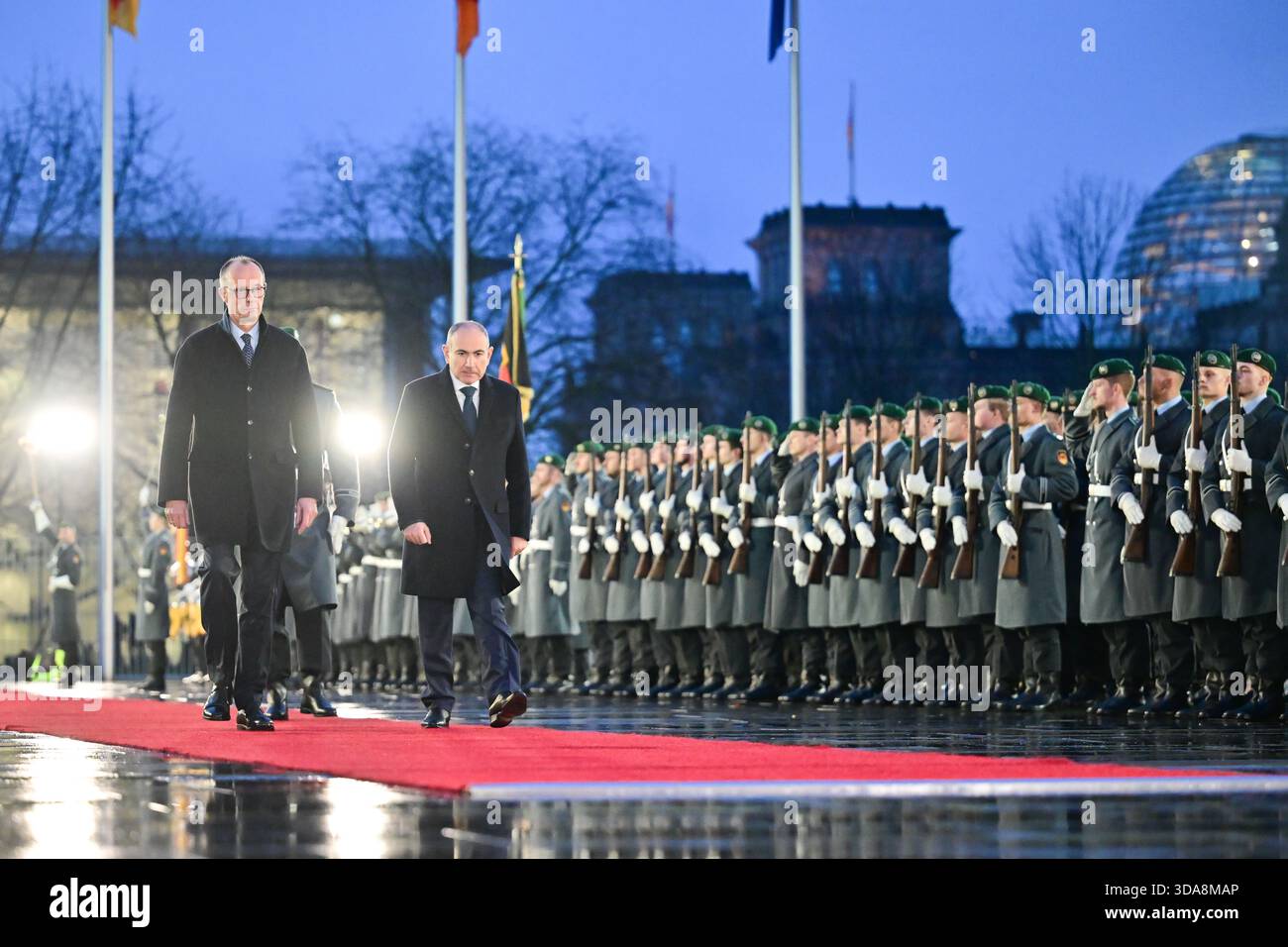 09 December 2025, Berlin: Nikol Pashinyan (r), Prime Minister of ...