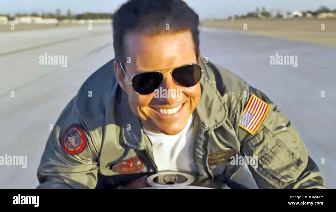 Tom cruise top gun maverick (2022) hi-res stock photography and images ...