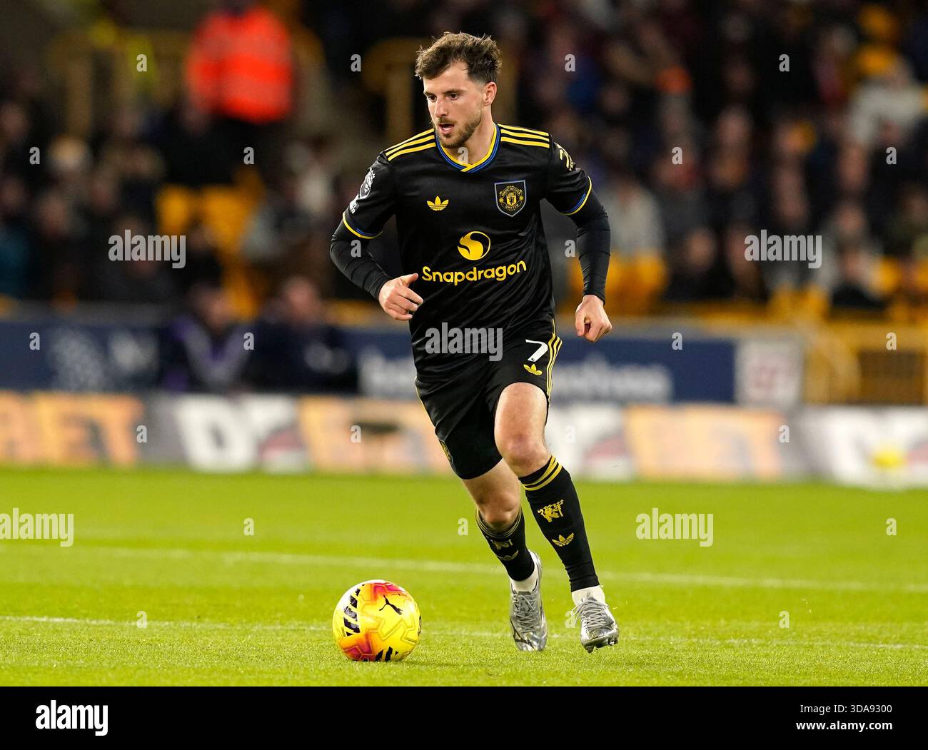 Wolverhampton, England, 8th December 2025. Mason Mount of Manchester ...