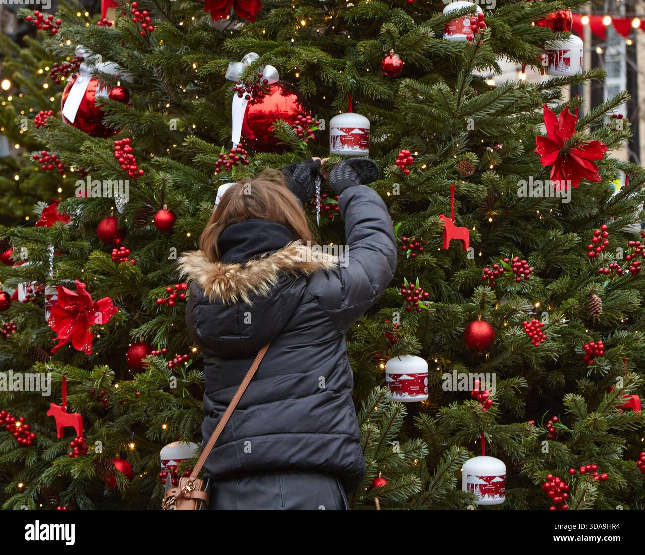 December 2025 09 2025 hi-res stock photography and images - Alamy