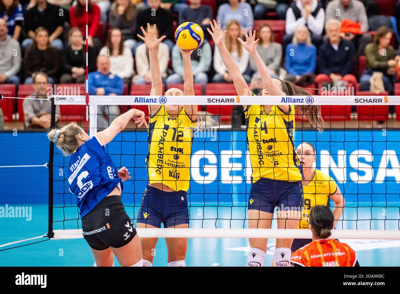 Antonia Stautz (Allianz MTV Stuttgart, #06) vs. Hannah Kohn (SSC ...