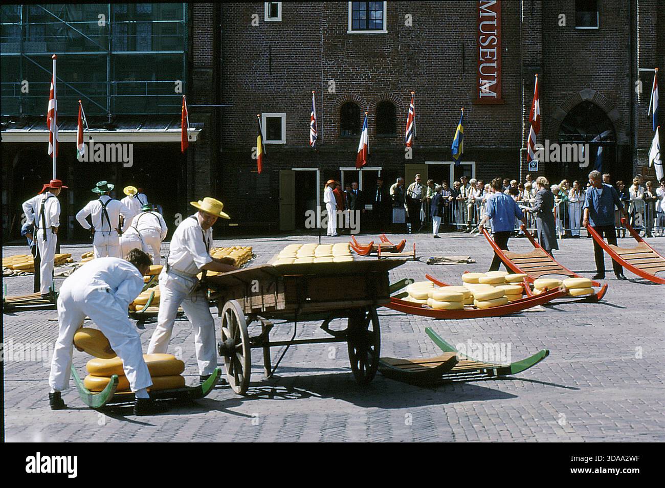 COPENHAGEN/DENMARK. 25 jUNE 1998 Aalkmaar chesse open market start from ...