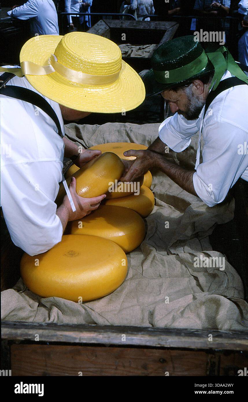 COPENHAGEN/DENMARK. 25 jUNE 1999 Aalkmaar chesse open market start from ...