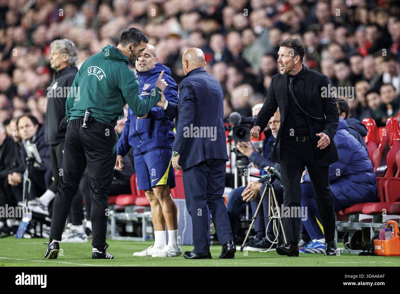 EINDHOVEN - Atletico Madrid manager Diego Simeone during the UEFA ...