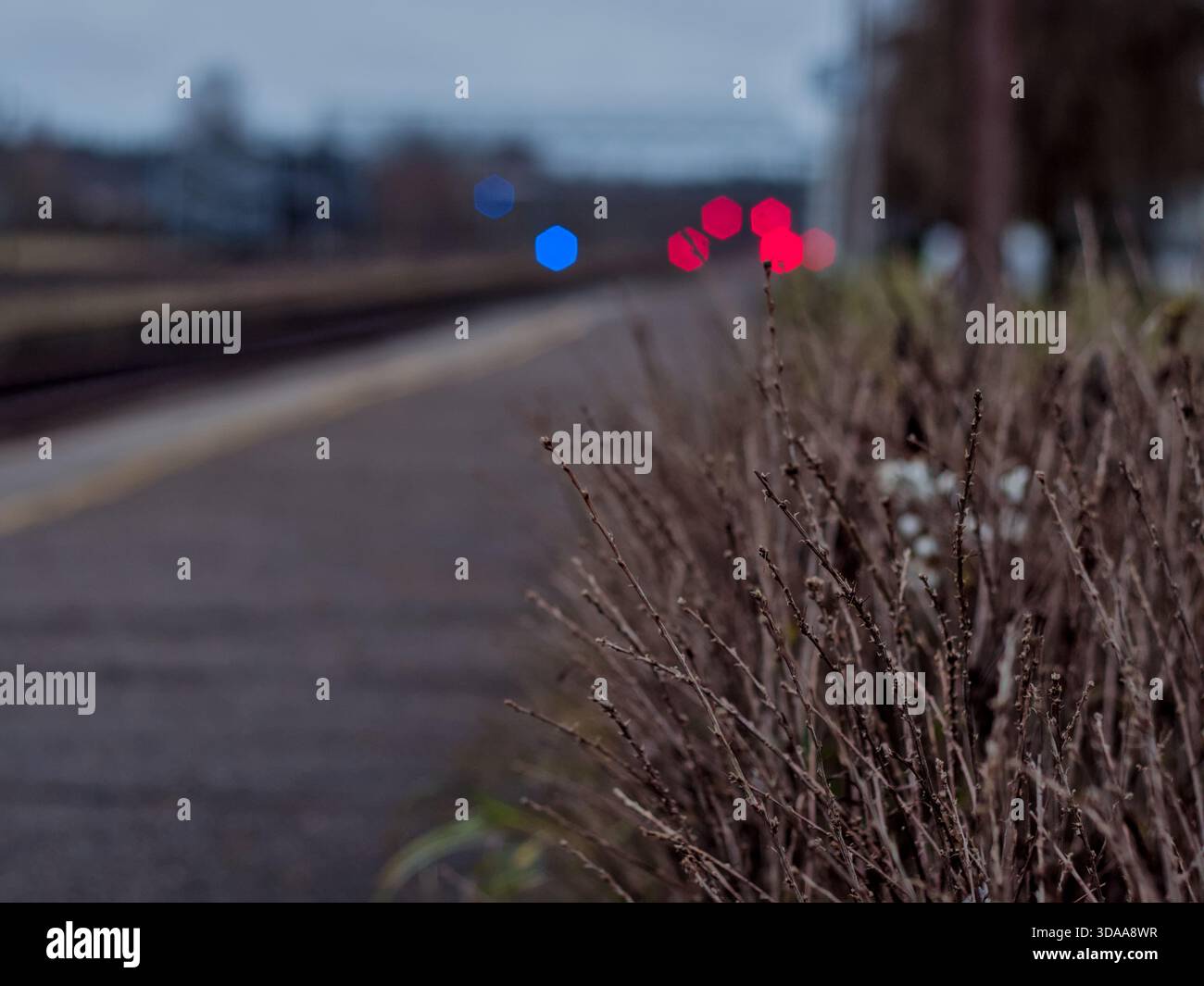 Blurred train platform shallow bokeh hi-res stock photography and ...