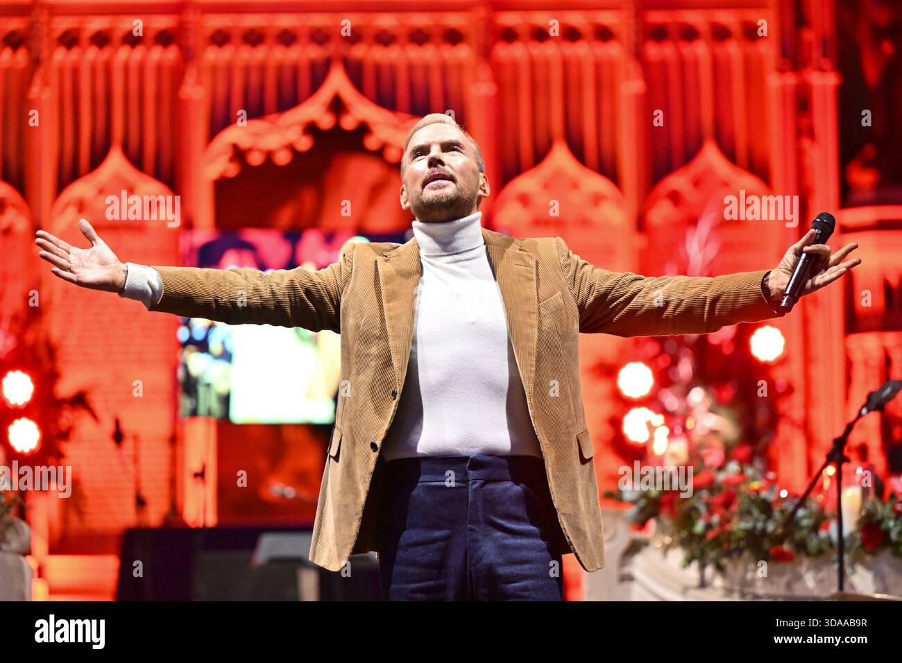 Matt Goss performs during the annual Nordoff and Robbins Carol Service ...