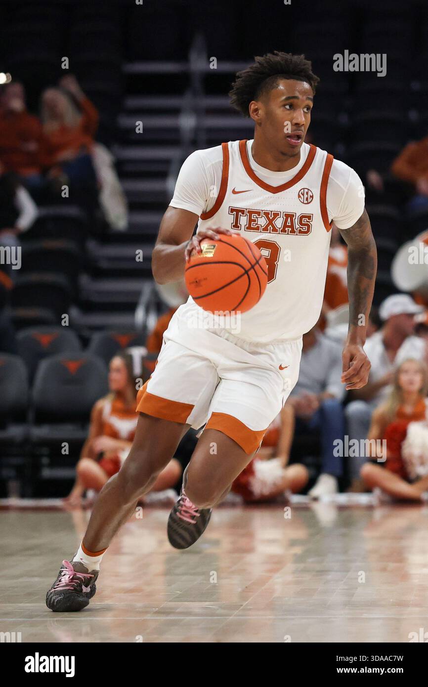 AUSTIN, TX - DECEMBER 08: Guard Dailyn Swain #3 of the Texas Longhorns ...