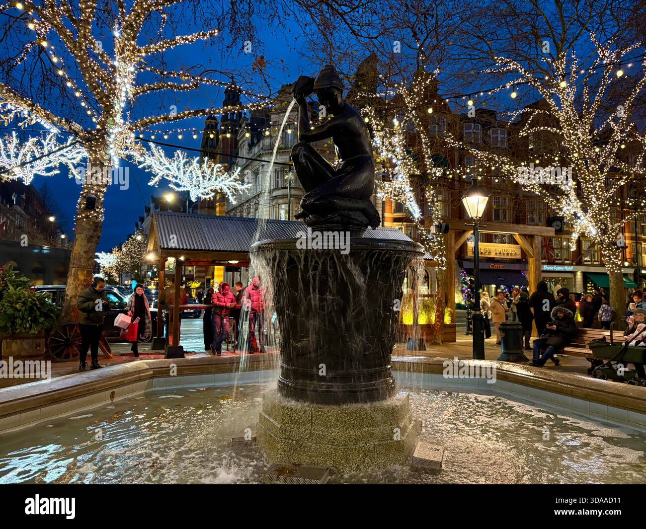 London, UK. 9th December 2025. Christmas lights illuminated Sloane ...