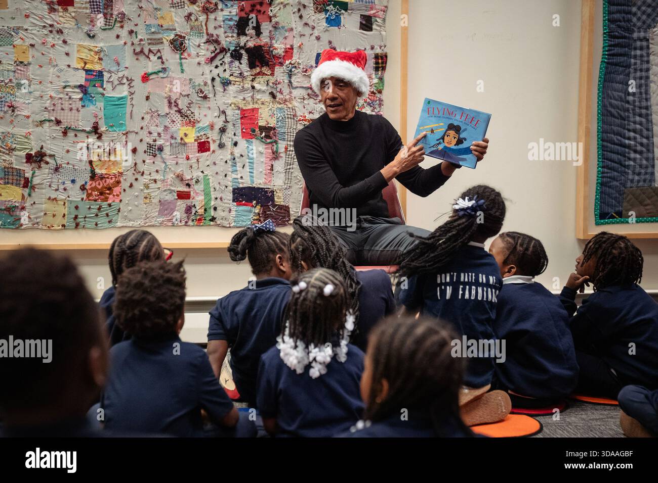 Former President Barack Obama reads "Flying Free: How Bessie Coleman's ...