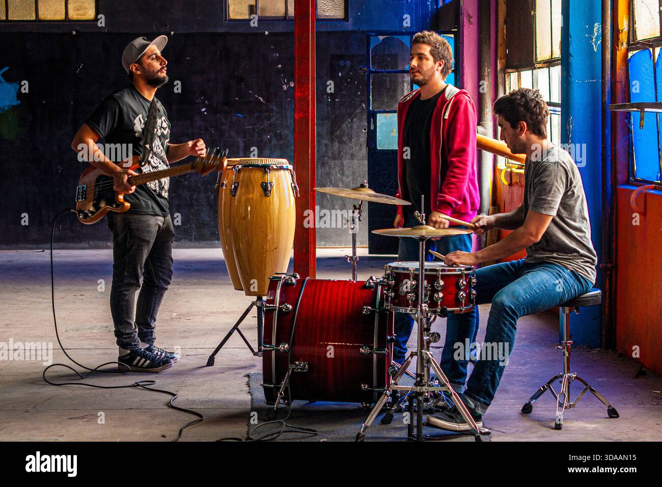 Cruzando el Charco. The Argentine rock band during the filming of a ...