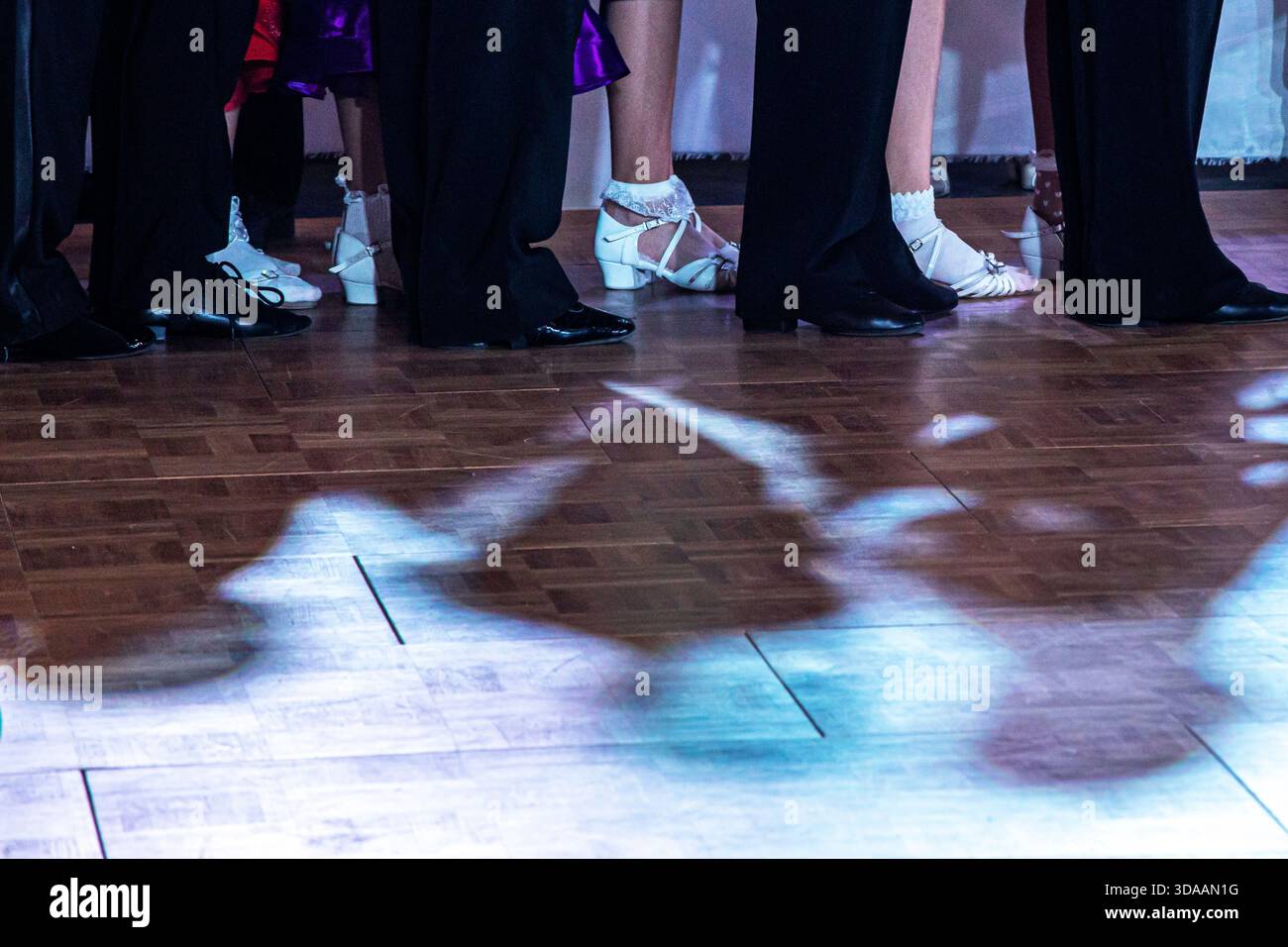 Junior couples dance hi-res stock photography and images - Alamy