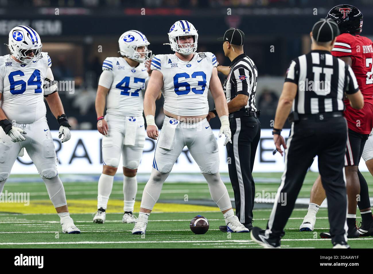 ARLINGTON, TX - DECEMBER 06: BYU Cougars offensive lineman Bruce ...