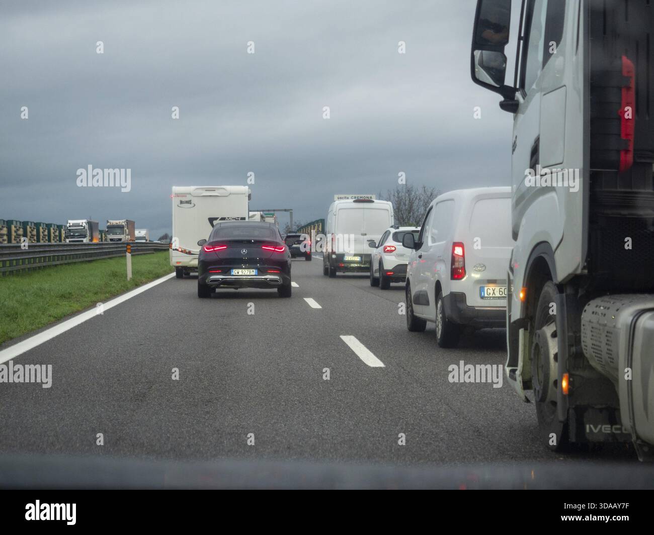 Merging car lane sign road hi-res stock photography and images - Alamy