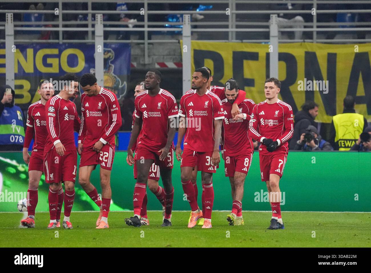 Szoboszlai liverpool celebrate hi-res stock photography and images - Alamy