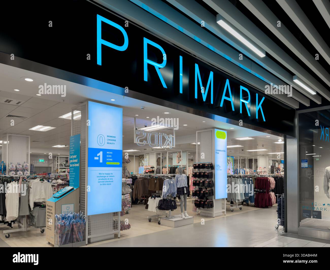 Primark uk 2025 hi-res stock photography and images - Alamy